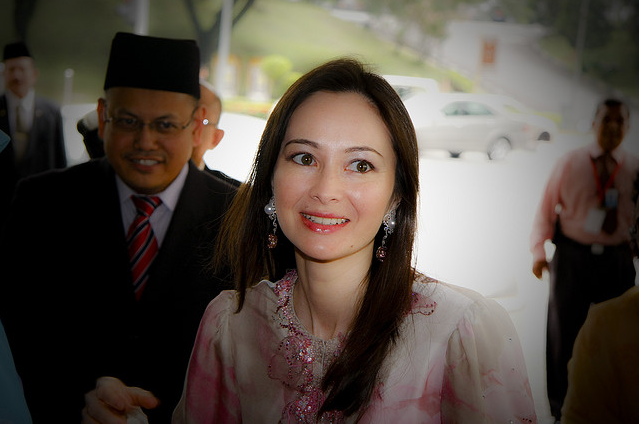 Duli Mahkota : Pewaris Takhta : Perak Darul Ridzuan