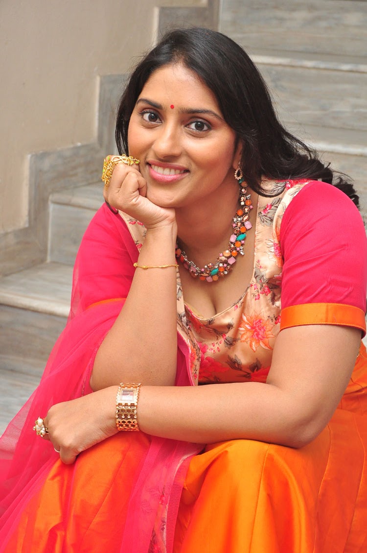 Sri sudha hot photo shoot gallery