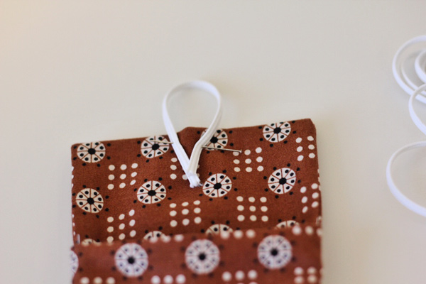 little button pouch tutorial - see kate sew