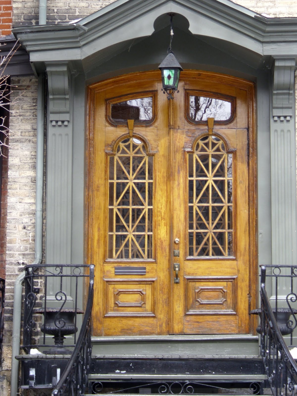 An Anglo in Québec: The Doors An Anglo in Québec: The Doors