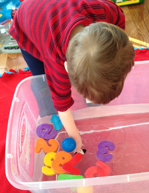 Underwater Doggies Book Water Play Activity For Preschoolers Sunny Day Family underwater-doggies-book-water-play-activity-for-preschoolers-sunny-day-family