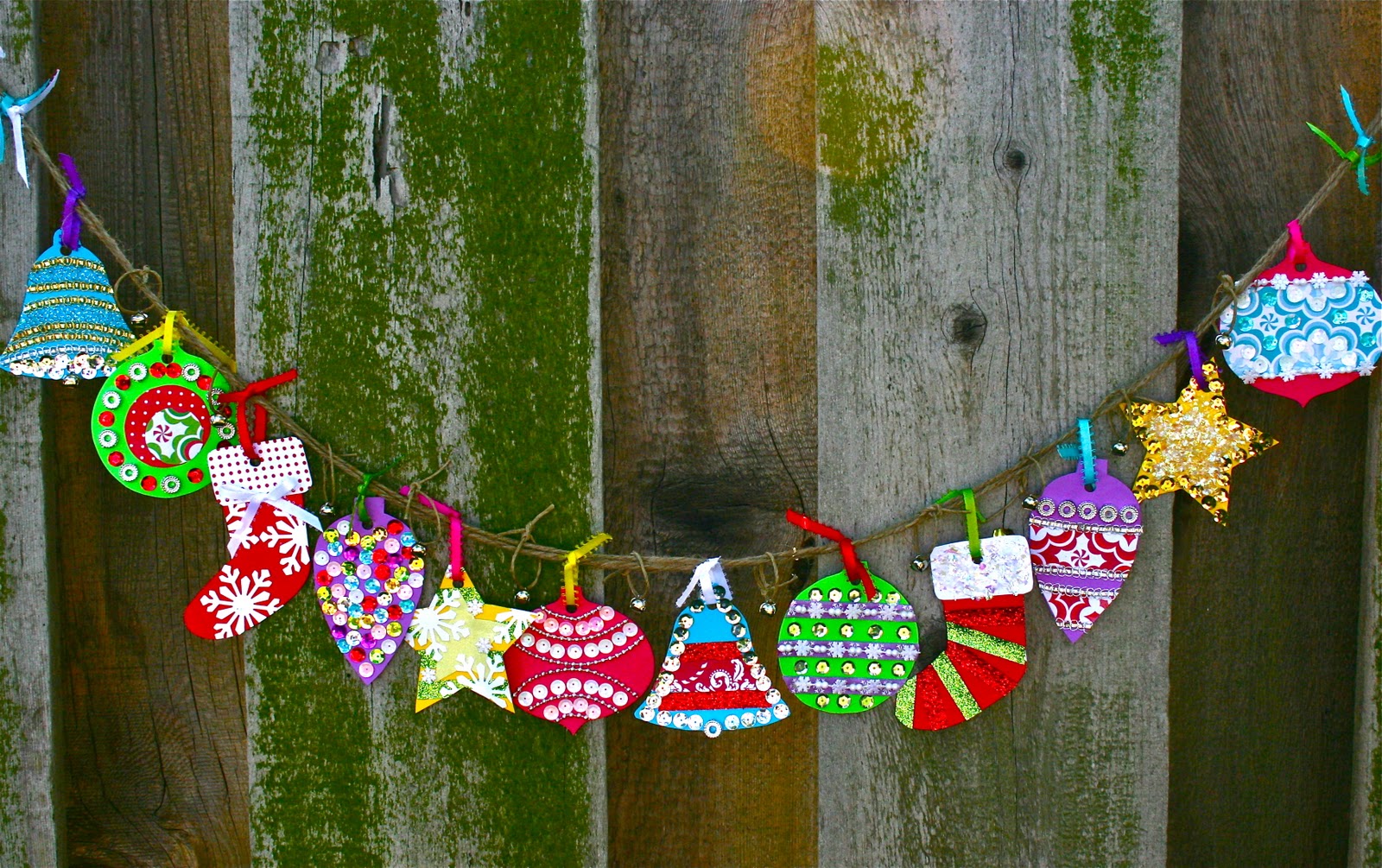 Smart-Bottom Enterprises: Christmas Ornament Banner Craft Kit