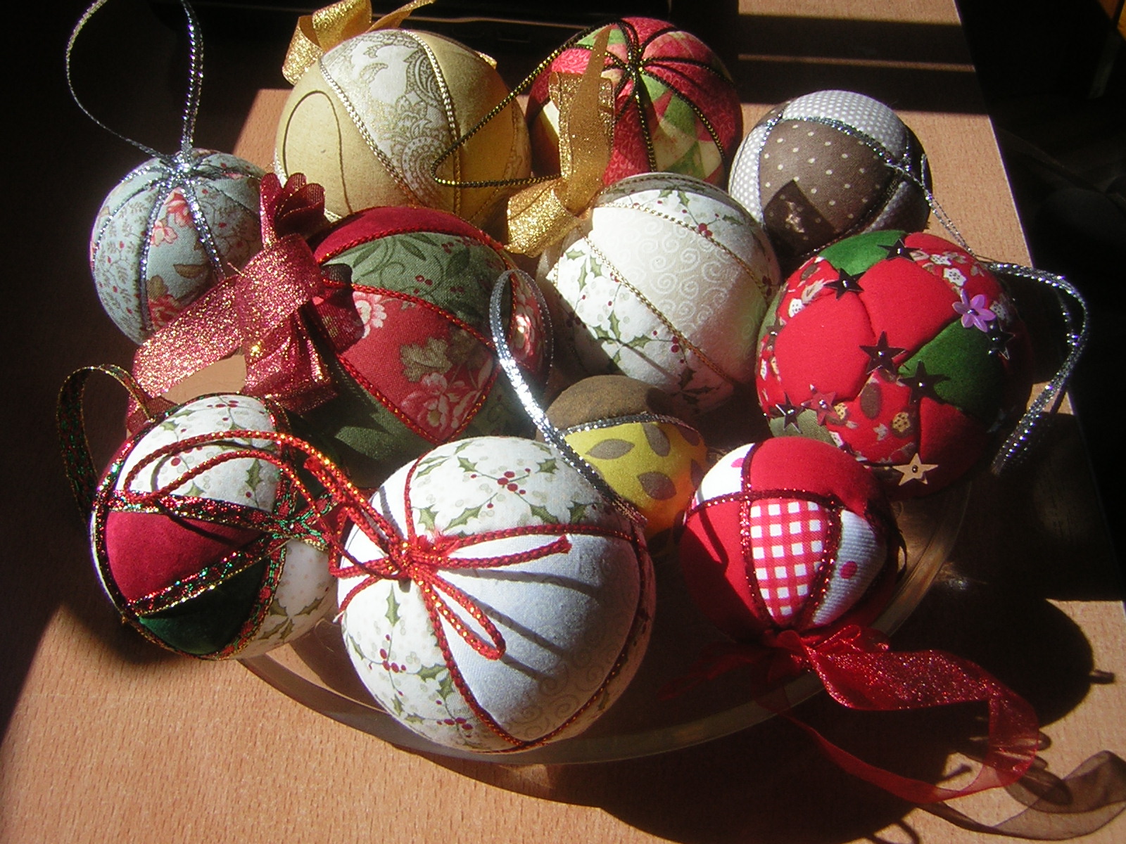 Bolas navidad patchwork sin aguja - Imagui