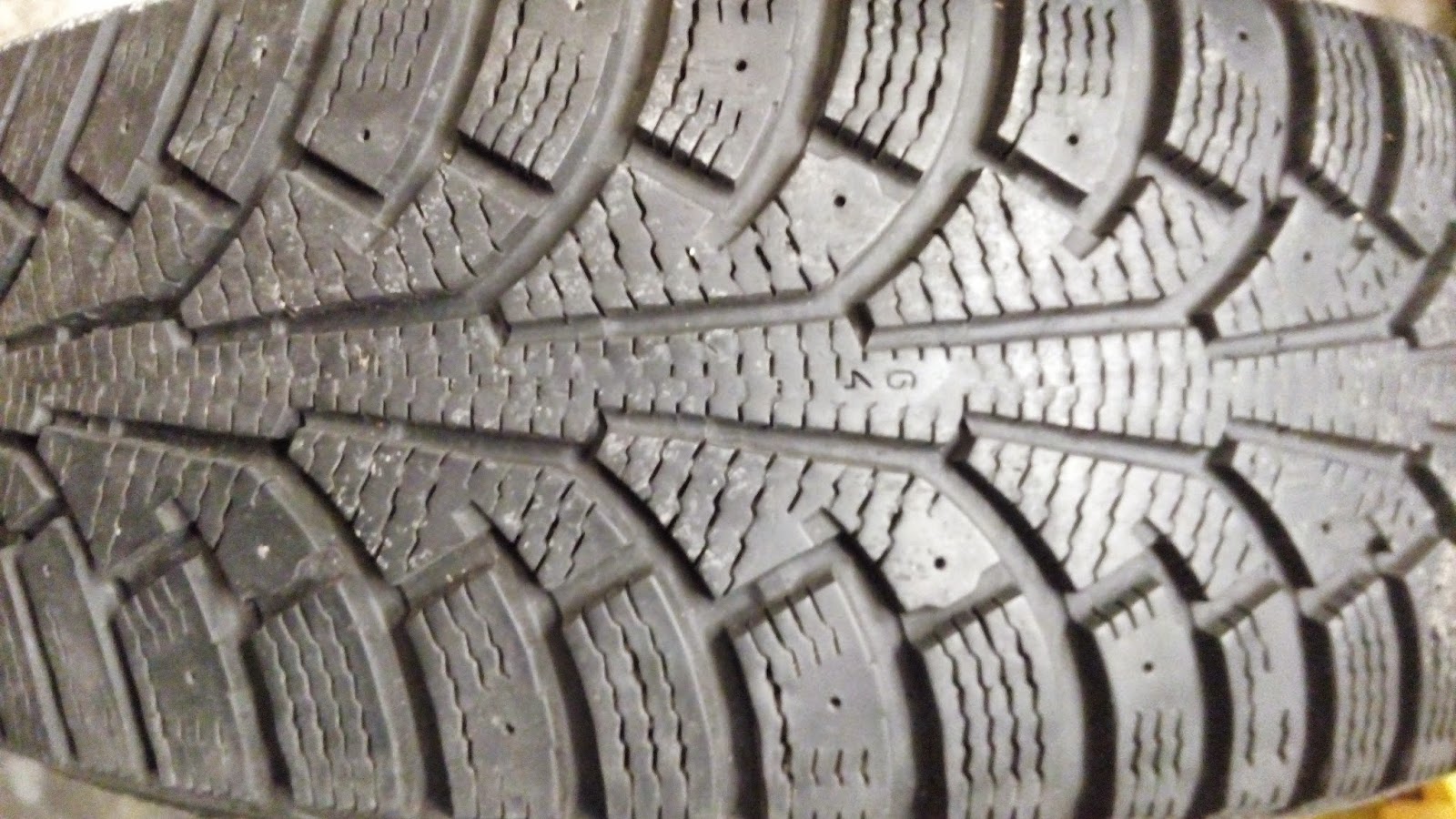 ModernCarTalk Winter Tire Tread Are They Still Safe To Use moderncartalk-winter-tire-tread-are-they-still-safe-to-use