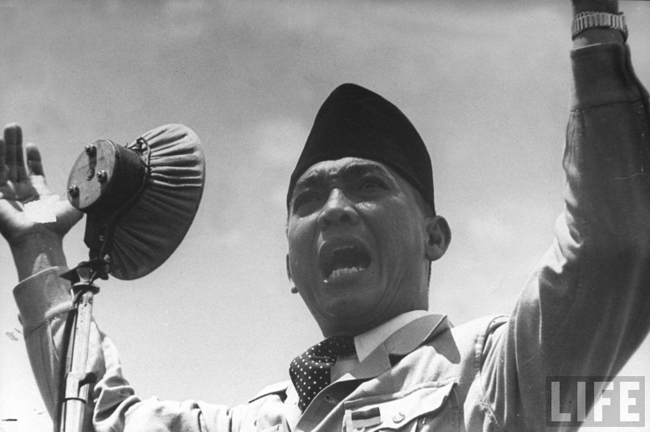 Megawati Ungkap Surat Rahasia Bung Karno - HLOWBOS Megawati Ungkap Surat Rahasia Bung Karno - HLOWBOS