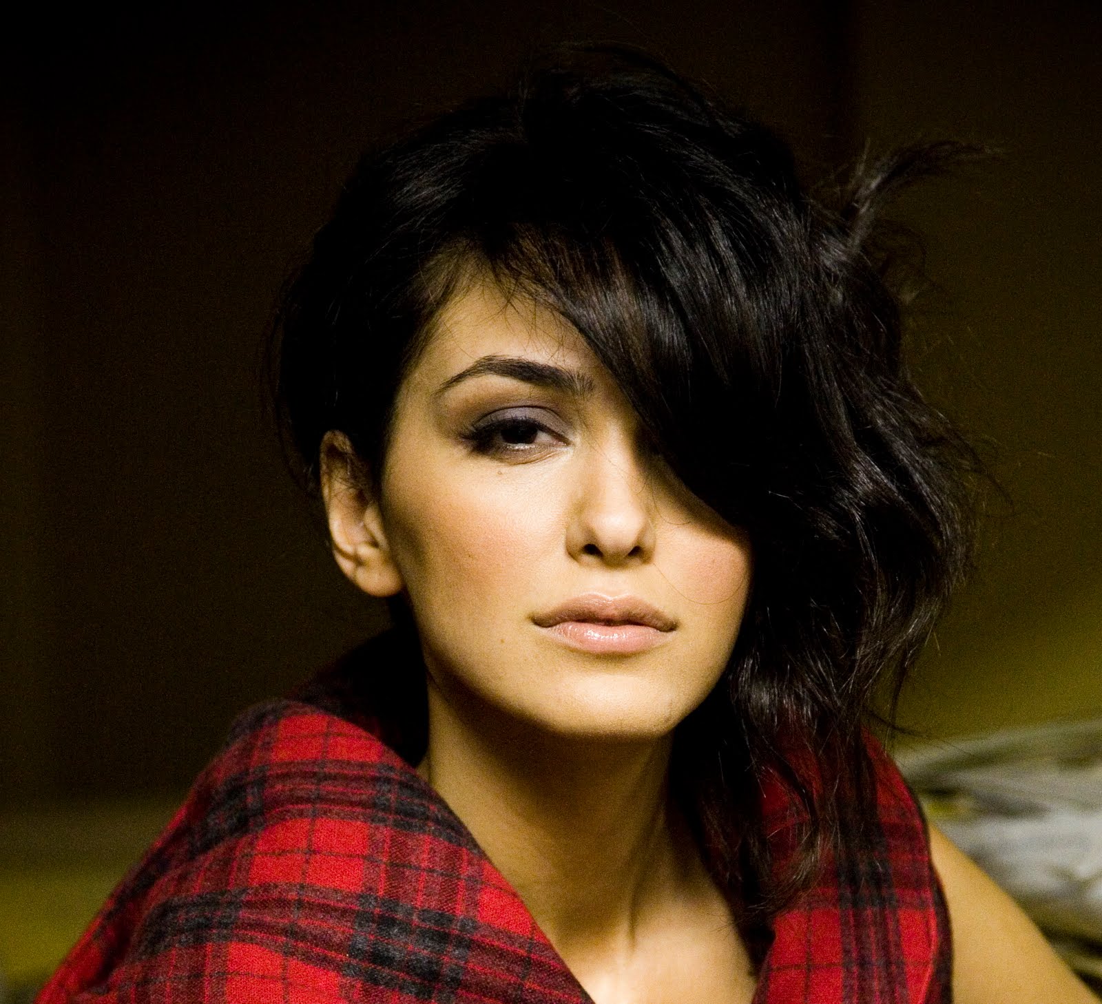 Hollywood: Nazanin Boniadi Picture Gallery Hollywood: Nazanin Boniadi Picture Gallery