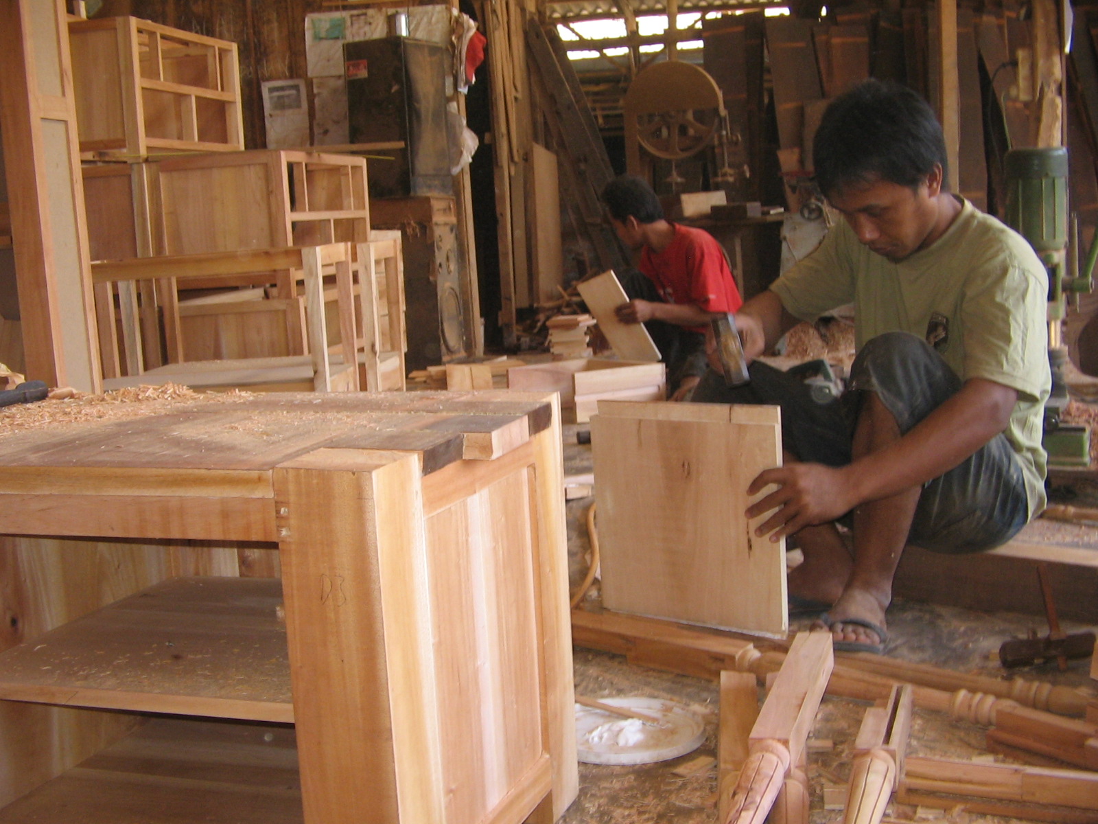 MENILAI PROFESI KERJA SEBAGAI TUKANG KAYU ~ Furniture dan Mebel MENILAI PROFESI KERJA SEBAGAI TUKANG KAYU ~ Furniture dan Mebel
