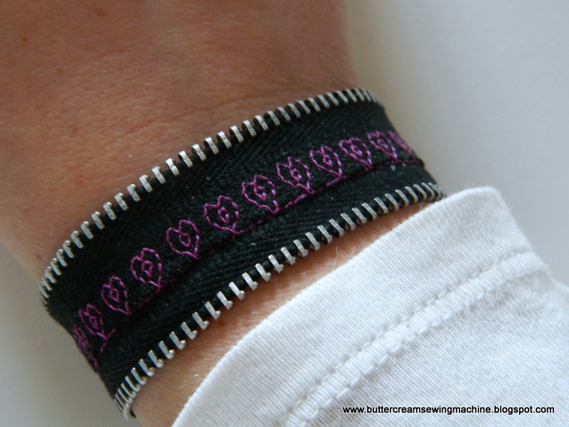 Buttercream and a Sewing Machine: Tutorial: Zipper Bracelet Buttercream and a Sewing Machine: Tutorial: Zipper Bracelet