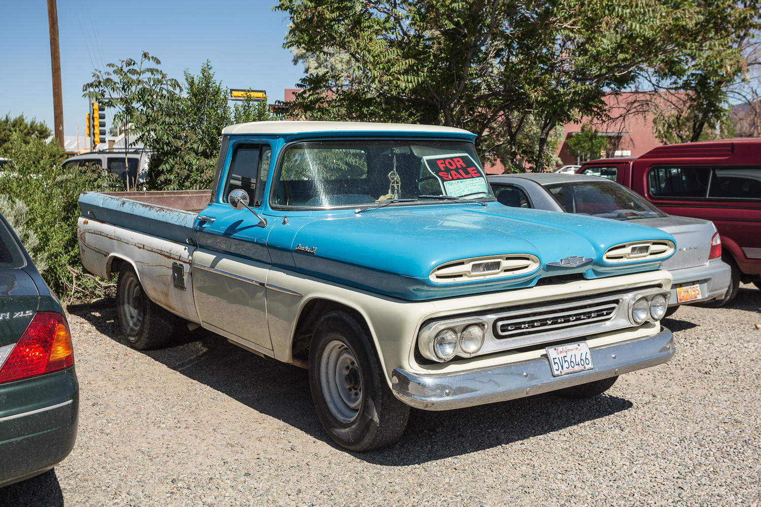THE STREET PEEP: 1961 Chevrolet Apache C20 Fleetside