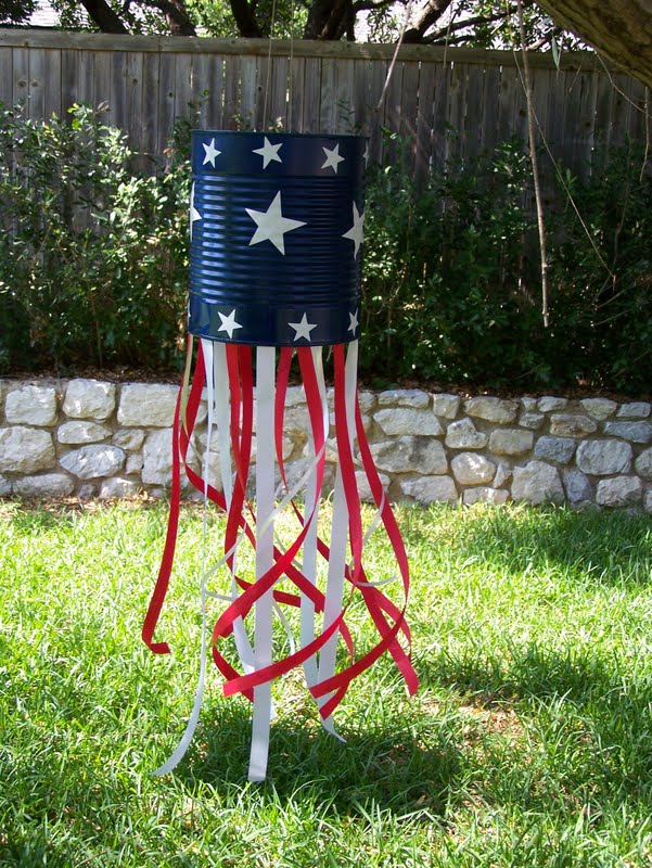 We're Patriotic * 4th of July Windsocks | Simple.Beautiful.Life.