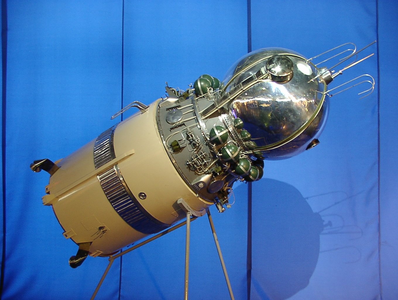 SpaceRubble: 50 Years Ago: Vostok 5 begins Joint MIssion
