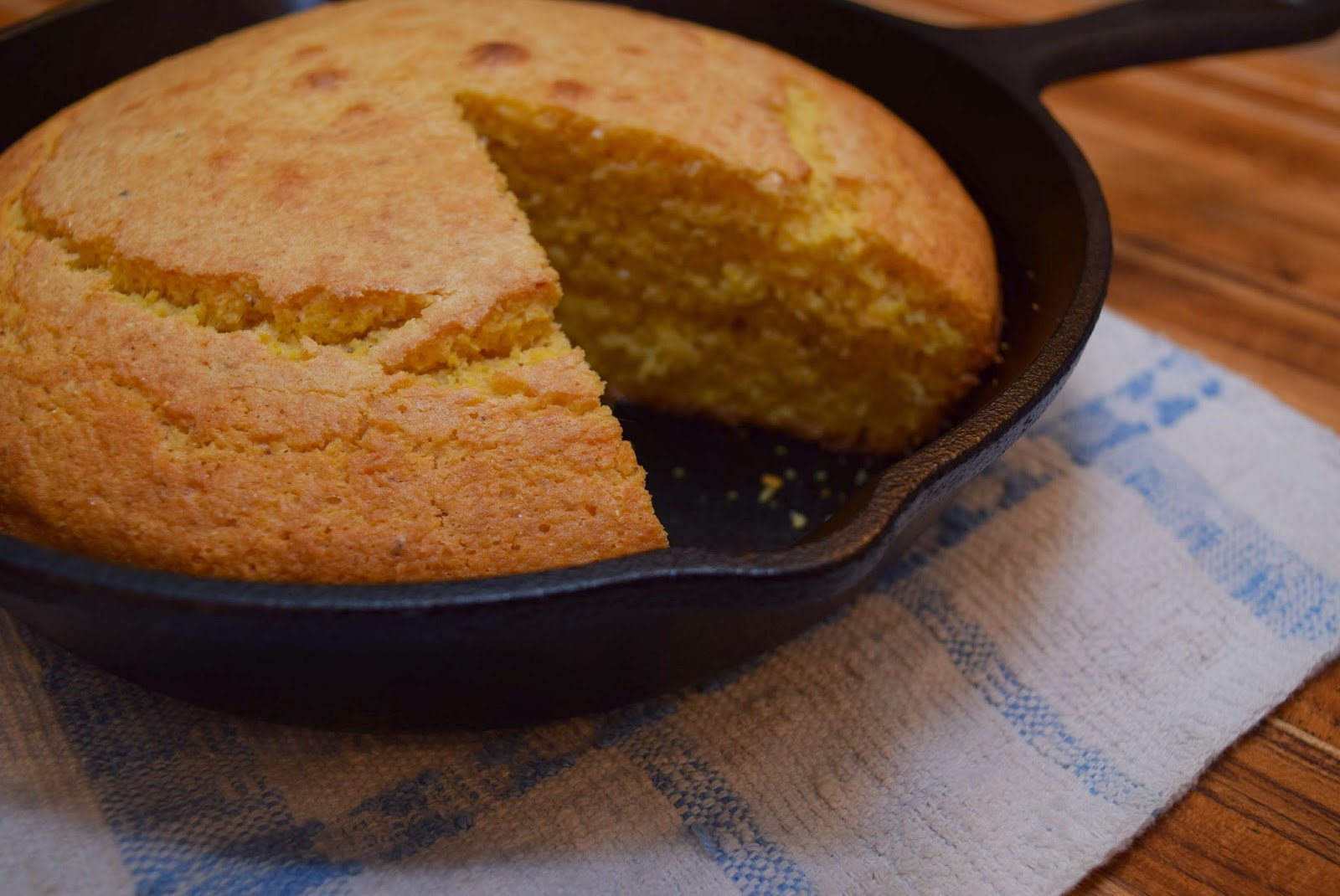 Cast Iron Texas: Skillet Cornbread Cast Iron Texas: Skillet Cornbread