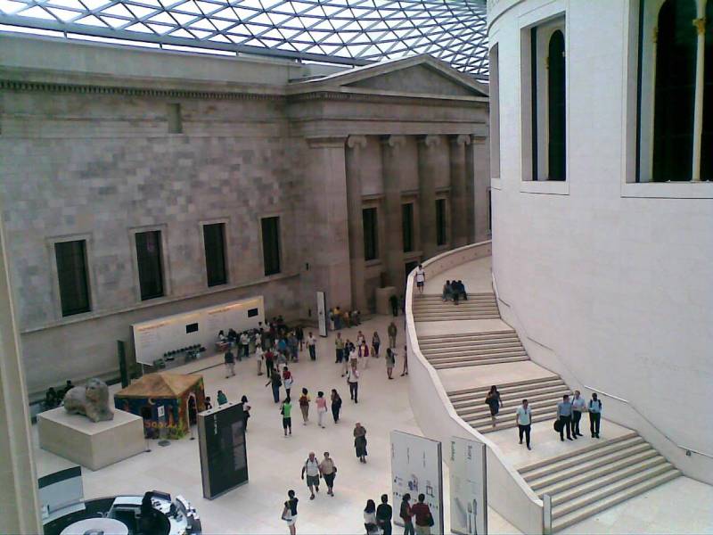 Cúmulos y limbos: Cleopatra's Mummy at the British Museum Cúmulos y limbos: Cleopatra's Mummy at the British Museum