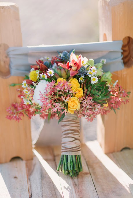 Beautiful Brides Magazine 10 WAYS TO WRAP A WEDDING BOUQUET beautiful-brides-magazine-10-ways-to-wrap-a-wedding-bouquet