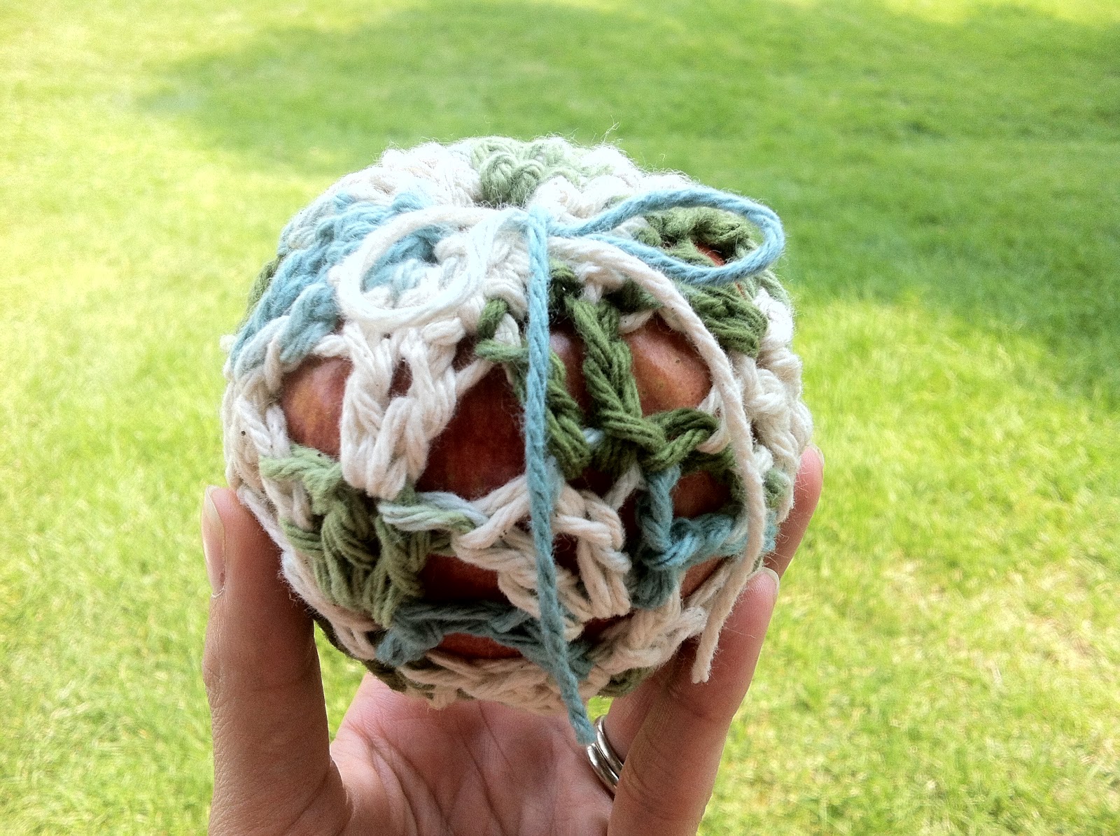 Design Adventures: Back To School: Apple Covers for Lunchboxes