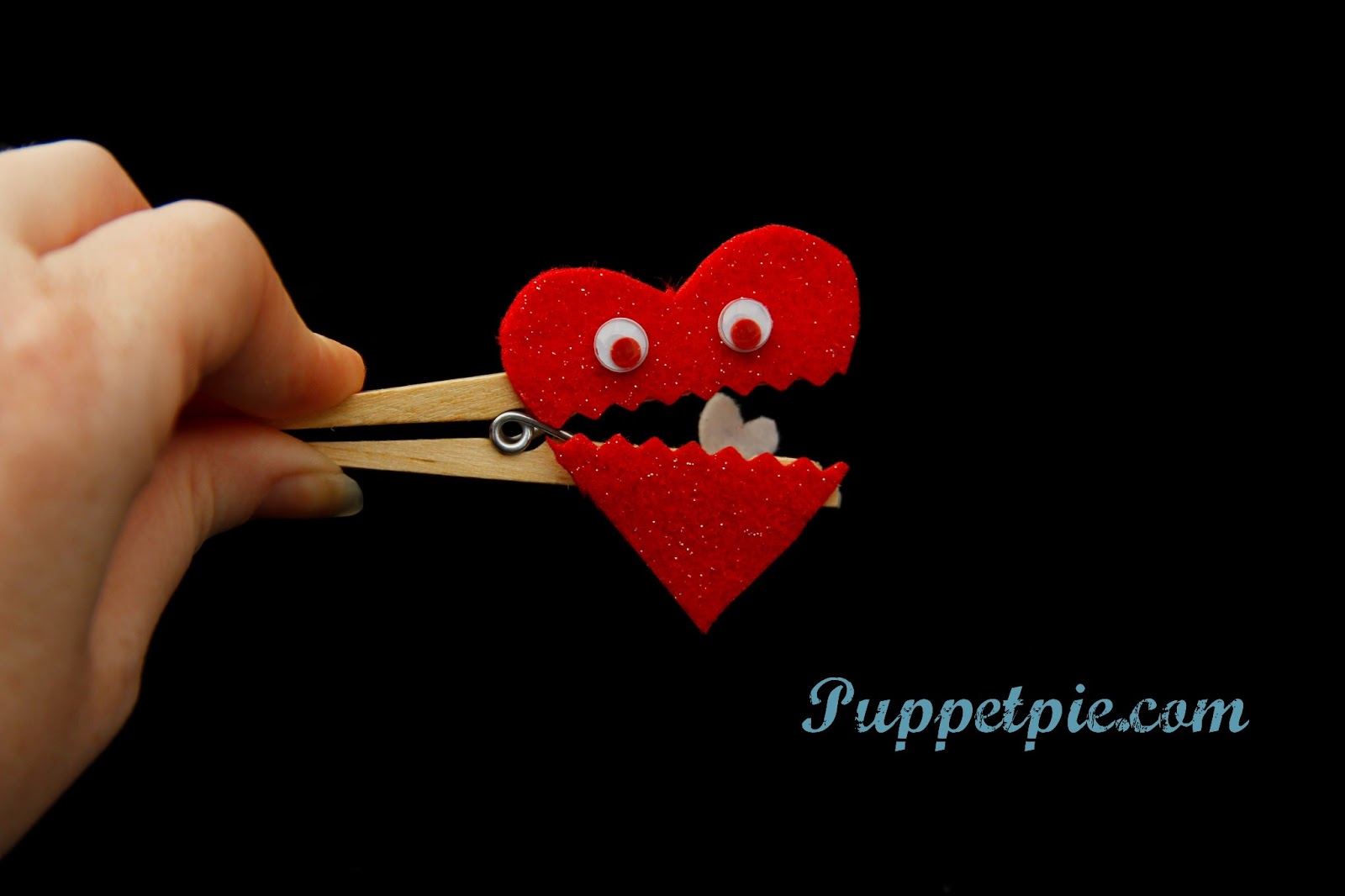Puppet Pie: Valentine Puppet Tutorial Puppet Pie: Valentine Puppet Tutorial