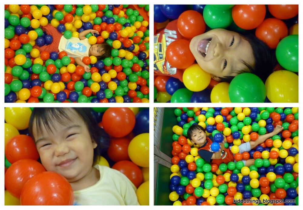 Kiddothings: Picnesday - Having a Ball of a Time!