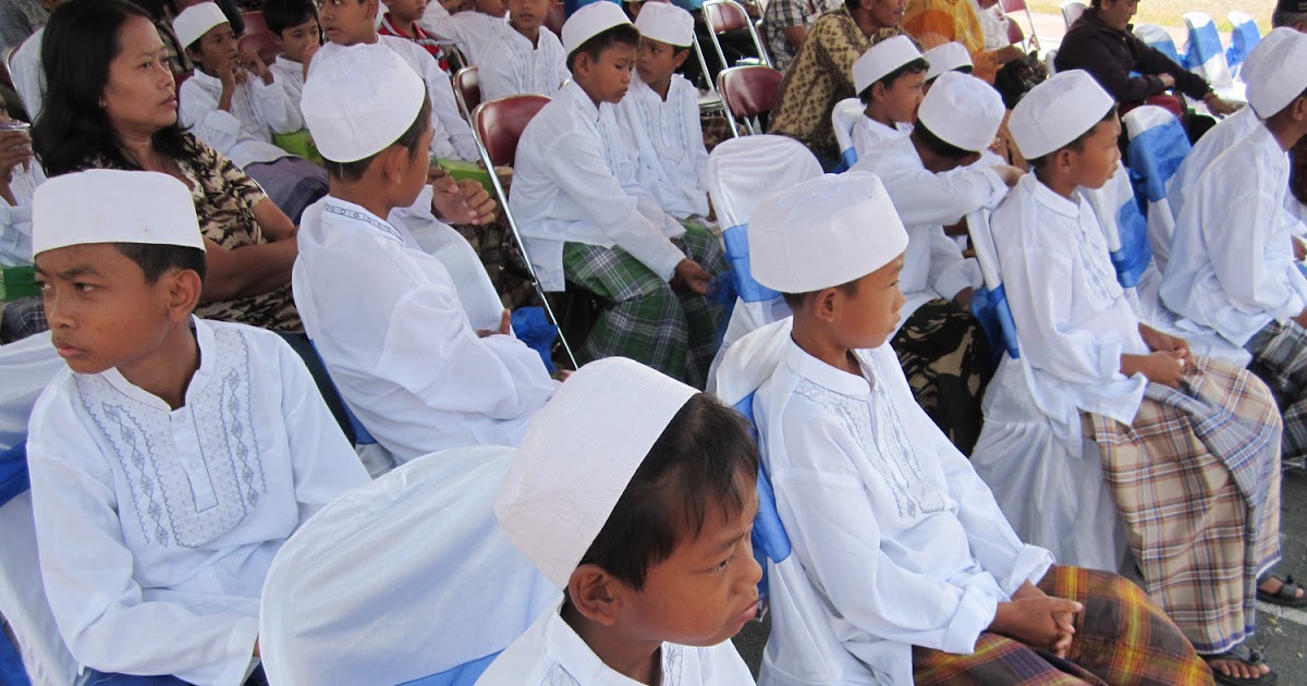 30 Anak Ikuti Sunat Massal - HARIAN SEMARANG