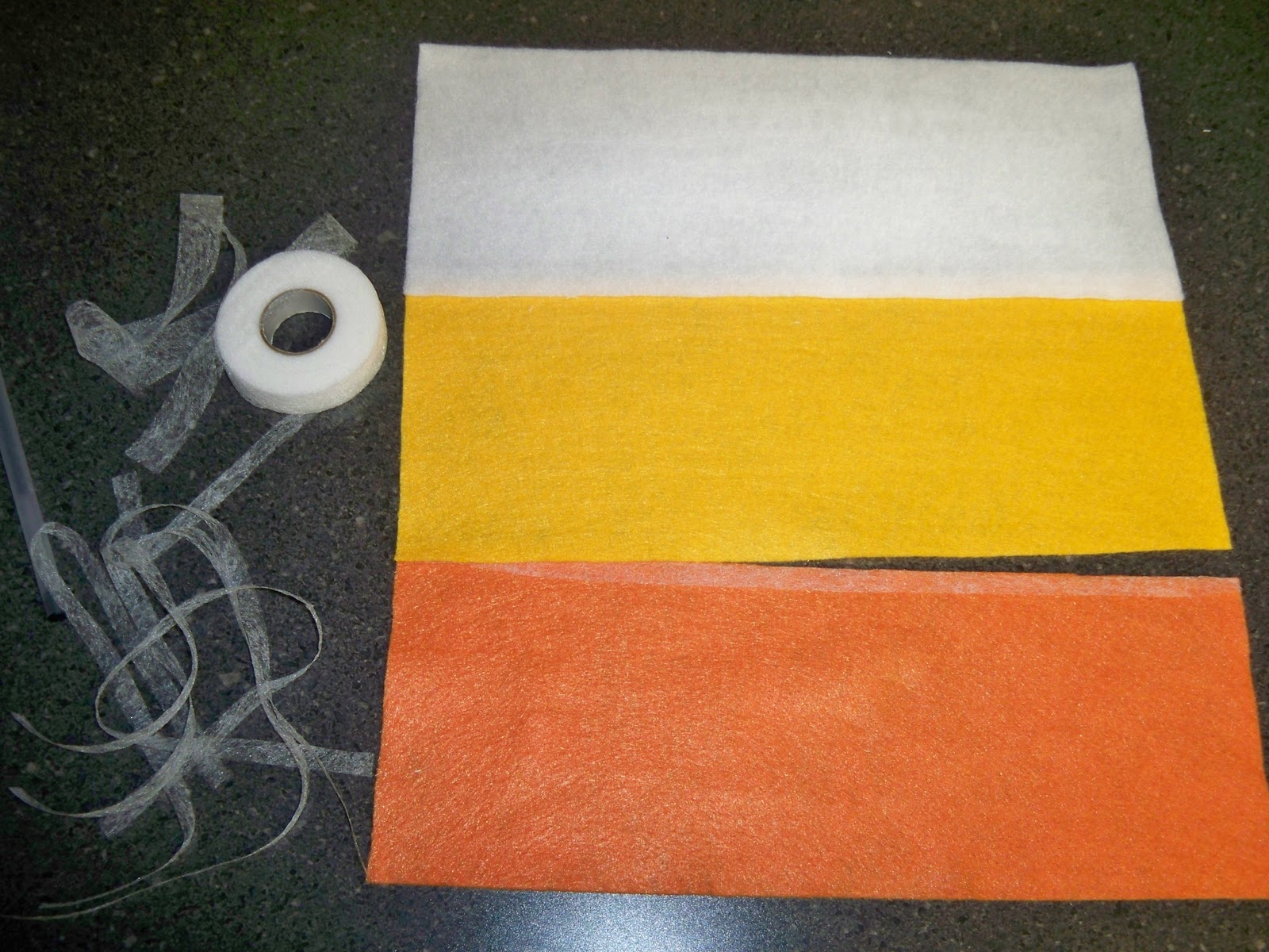 DIY Halloween Candy Corn Hat Tutorial (no-sew): What I'm Makin Monday ...
