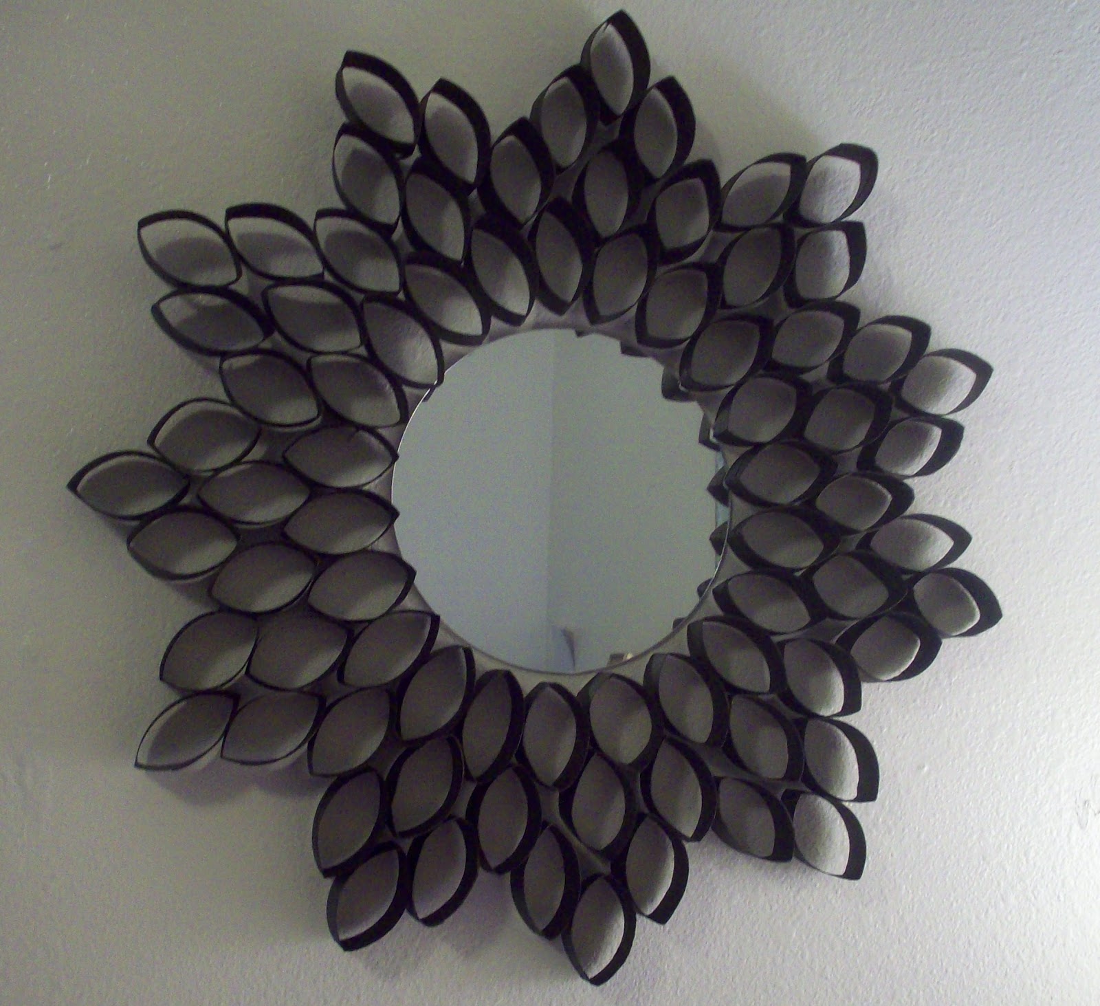 000_0051.JPG 1,600×1,463 pixels | Toilet paper crafts, Toilet paper art ...