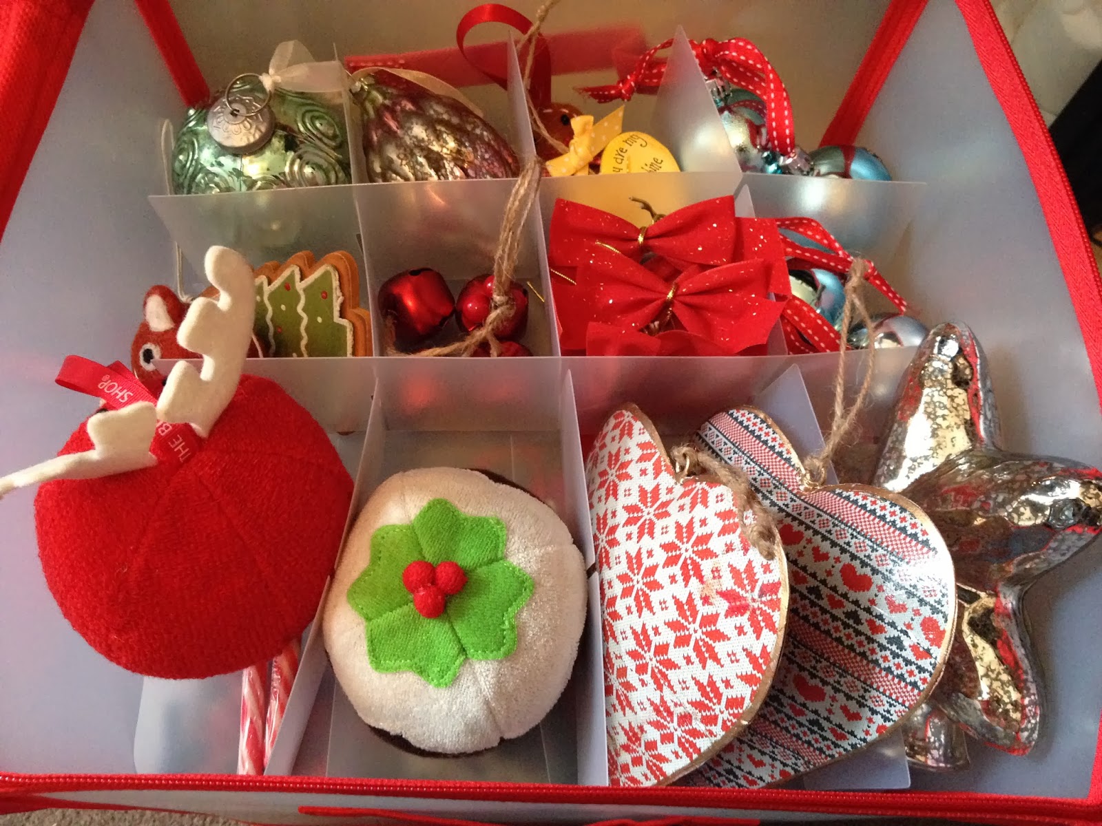 Inferior Design Christmas Decoration Storage inferior-design-christmas-decoration-storage