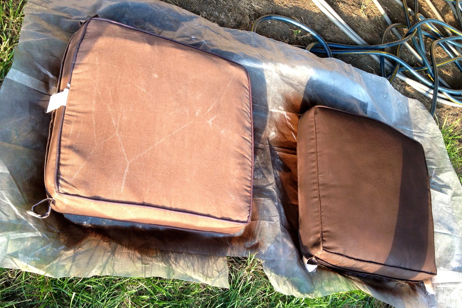 DIY Why Spend More Spray Painting Outdoor Cushions diy-why-spend-more-spray-painting-outdoor-cushions