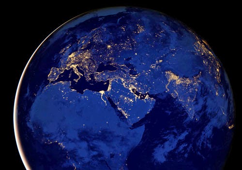 La Terre vue de nuit : la NASA dévoile d'incroyables photos - Le Grand ... La Terre vue de nuit : la NASA dévoile d'incroyables photos - Le Grand ...