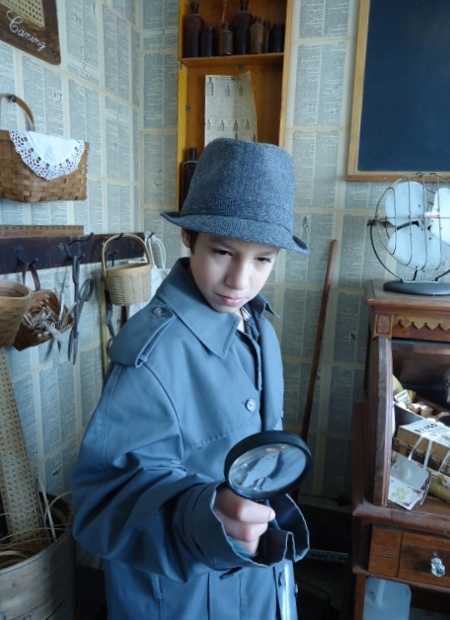 Super Sleuth is on the Case - Knick of Time