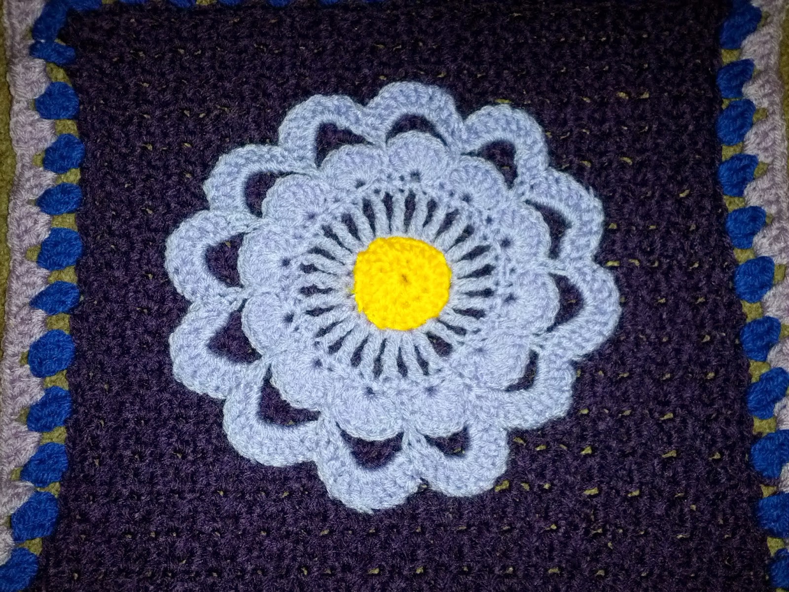 Blooming Lovely: WIP - Crochet Blanket - Flower Applique Blooming Lovely: WIP - Crochet Blanket - Flower Applique