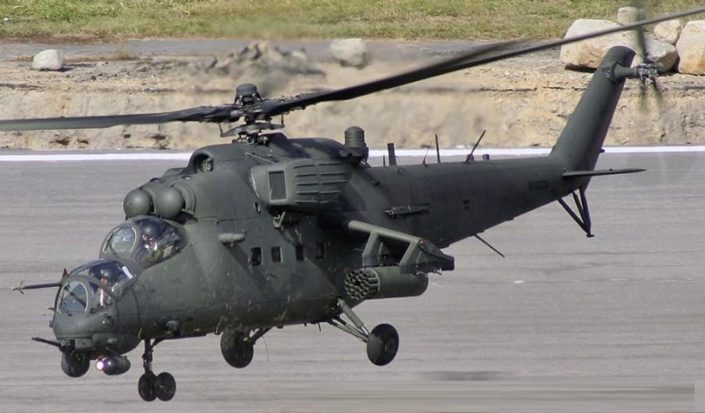 FOTOARMAS.COM: Helicoptero MIL MI-35M2 Hind (Venezuela)