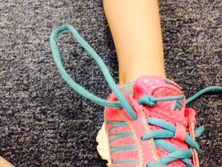 Miss Joleen's FABULOUS FRIENDS : Adaptive/Alternate Shoe Tying