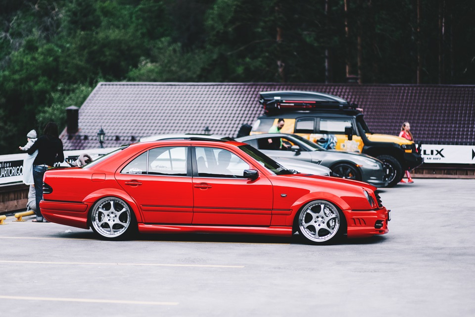 Mercedes-Benz W210 E55 AMG on 20" Kleemann TS-6 Wheels | BENZTUNING