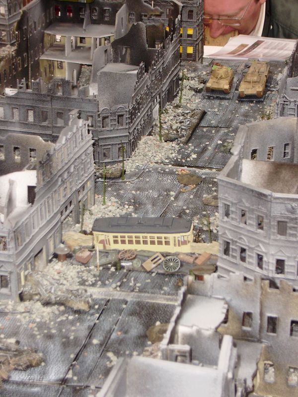 [TMP] "1945 Berlin." Topic