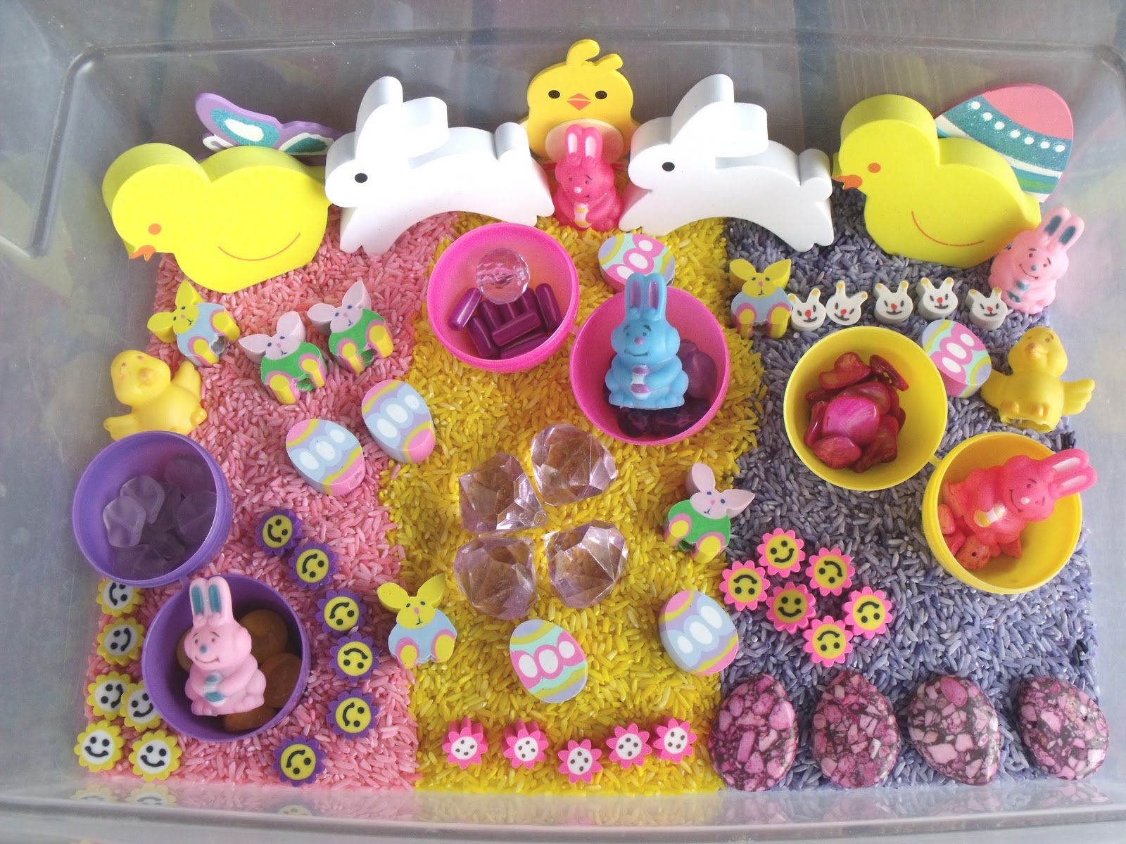Easter Themed sensory tub | Easter sensory, Easter sensory bin, Sensory ...