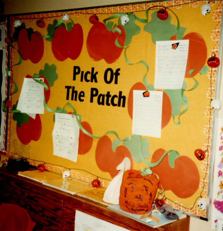 Displays on Pinterest | Interactive Bulletin Boards, Library Displays ...