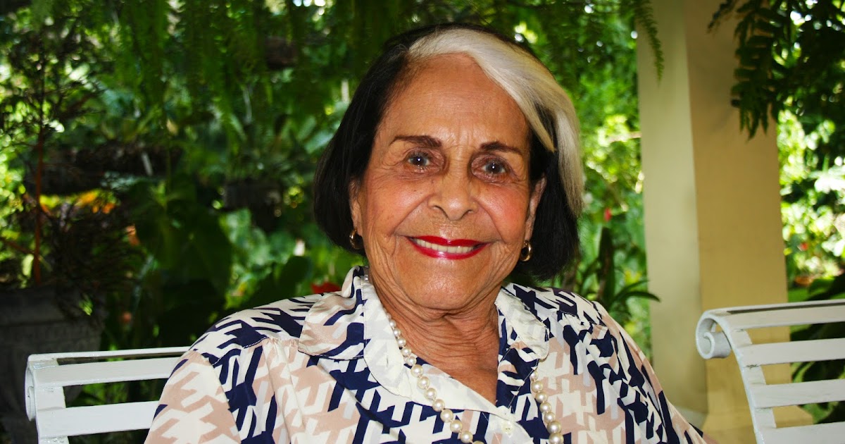 The Darrel L. Hammon Blog: "Dedé Mirabal: The Essence of Historical ...