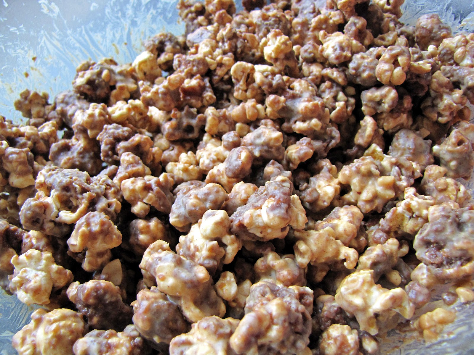 The Choco Aholic Chocolate Peanut Butter Popcorn the-choco-aholic-chocolate-peanut-butter-popcorn