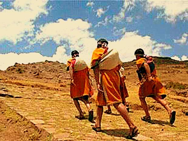 Cultura e Historia de Perú: Los Chasquis - El Eficiente Servicio Postal del Imperio Inca