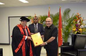 PNG Prime Minister Peter O'Neill recognised for Economic Management and Advancing Higher ...