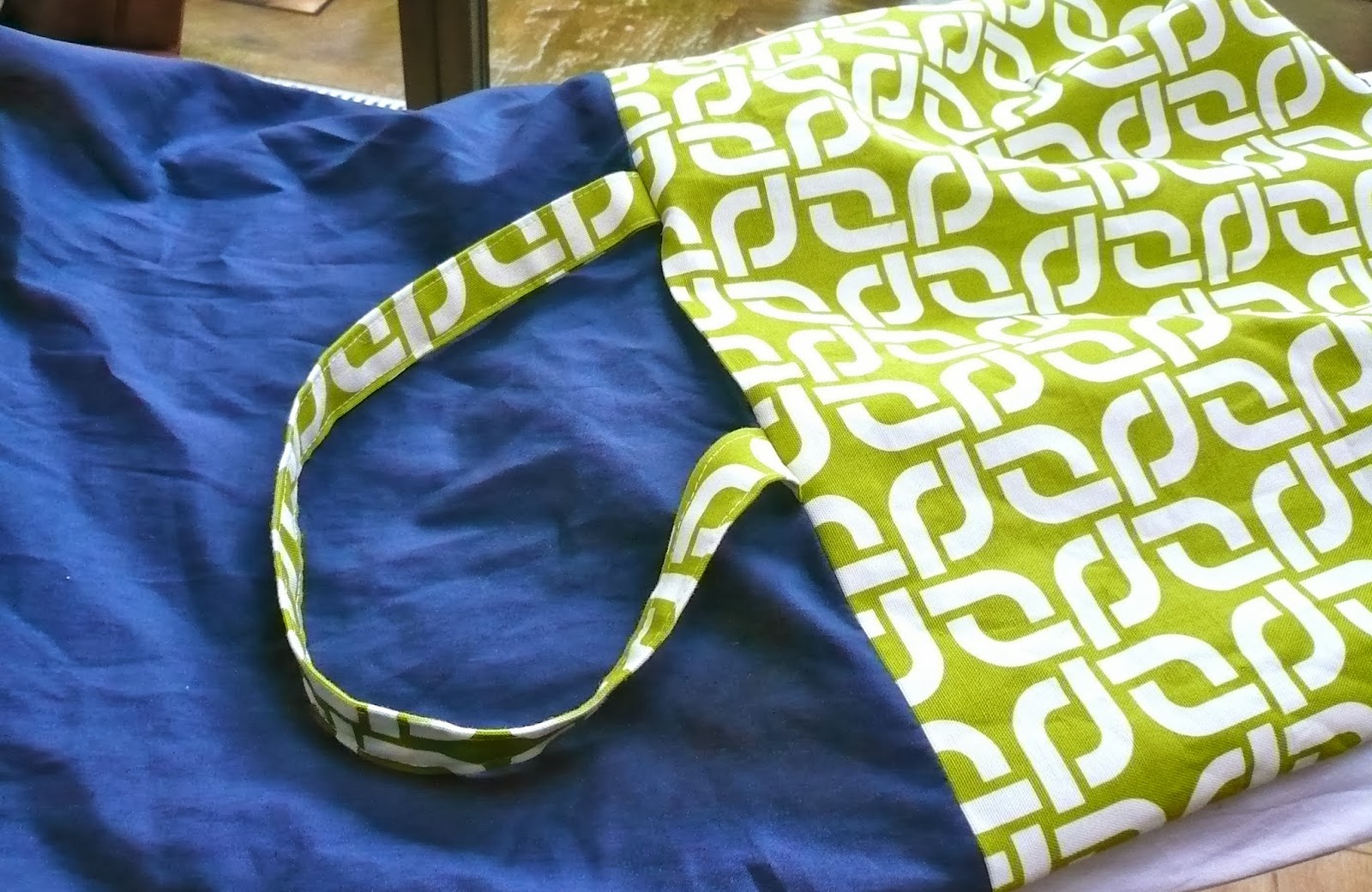 Handmade Jane: Reversible Bag tutorial