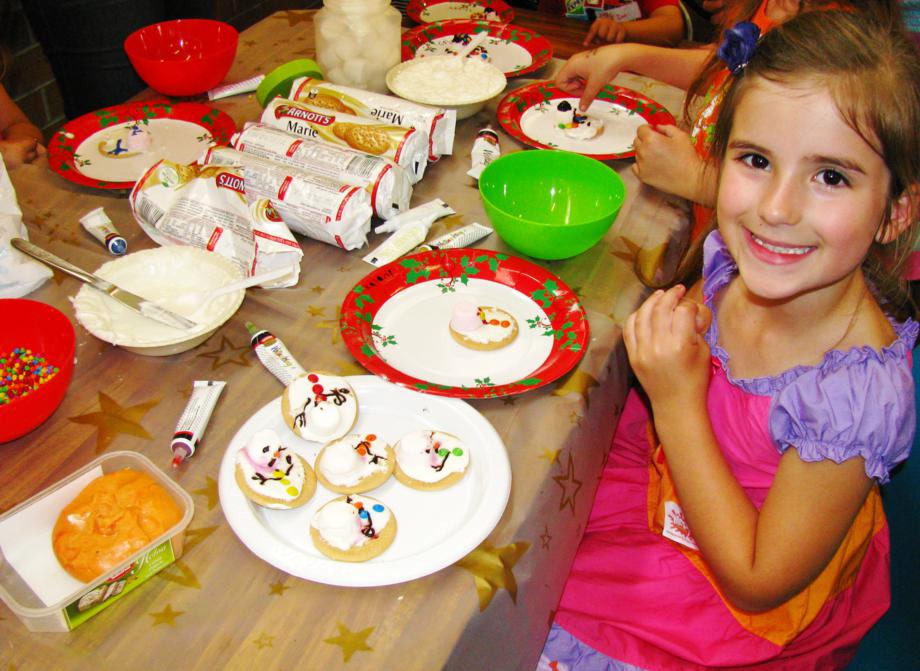 Messy Church Dapto Uniting PHOTOS 3 Messy Christmas Dec 12 messy-church-dapto-uniting-photos-3-messy-christmas-dec-12