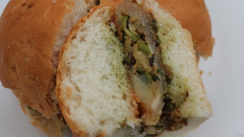 Bun Samosa - Ribbons to Pastas