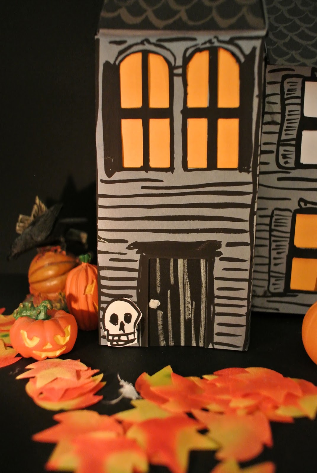 Le blog de Gabrielle Aznar: La maison hantée en papier ♦ DIY