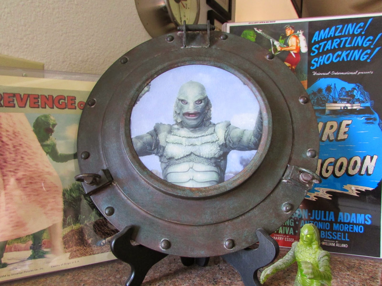 Creature from the Black Lagoon - Limited Edition Metal Porthole - 14 ... Creature from the Black Lagoon - Limited Edition Metal Porthole - 14 ...