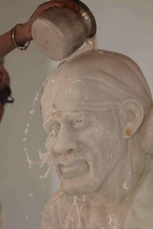 Surrender Does Not Mean Mere Prostration And Service To The Guru Sai Baba Says Shirdi Sai surrender-does-not-mean-mere-prostration-and-service-to-the-guru-sai-baba-says-shirdi-sai