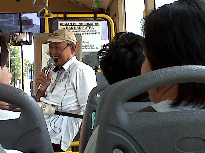 Berkeliling Melihat Megahnya Putrajaya : The Cyber City Of Malaysia Halaman 2 - Kompasiana.com