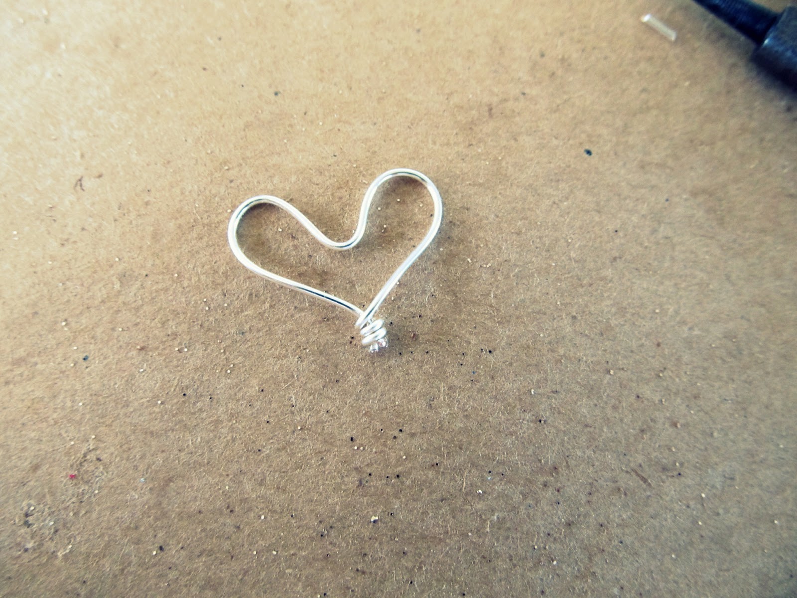 WobiSobi Sweetheart Wire Rings DIY wobisobi-sweetheart-wire-rings-diy