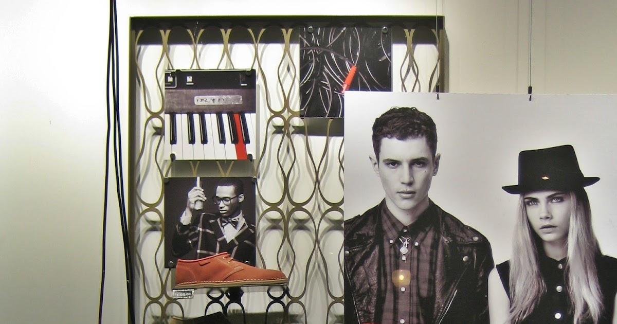 RetailStoreWindows.com: Clarks, London RetailStoreWindows.com: Clarks, London