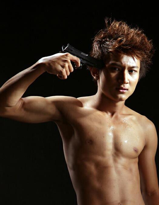 M y a n m a r H u n k s: Zin Paing Htun