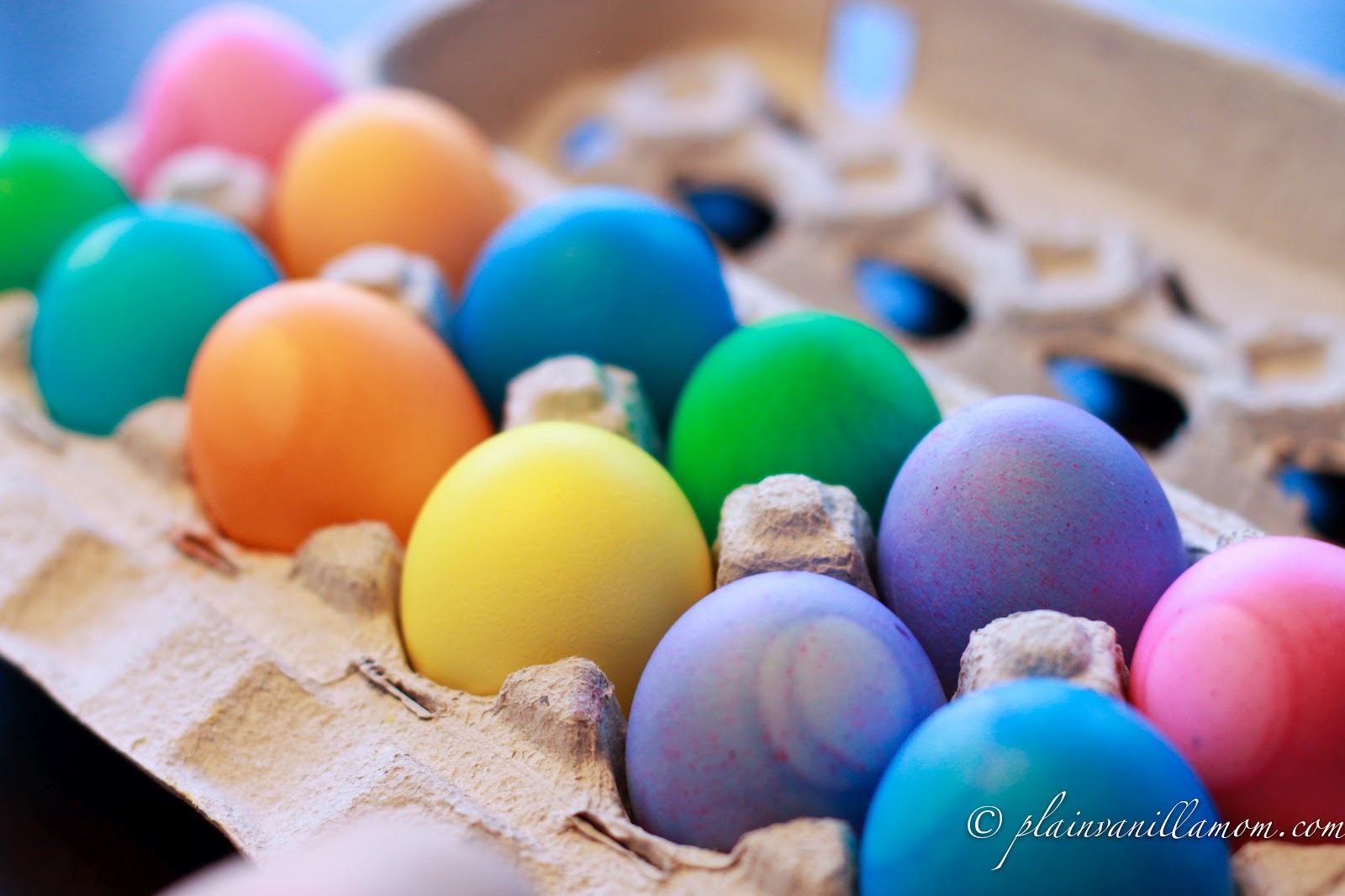 If You ve Never Tried Coloring Your Eggs This Way I HIGHLY Recommend if-you-ve-never-tried-coloring-your-eggs-this-way-i-highly-recommend